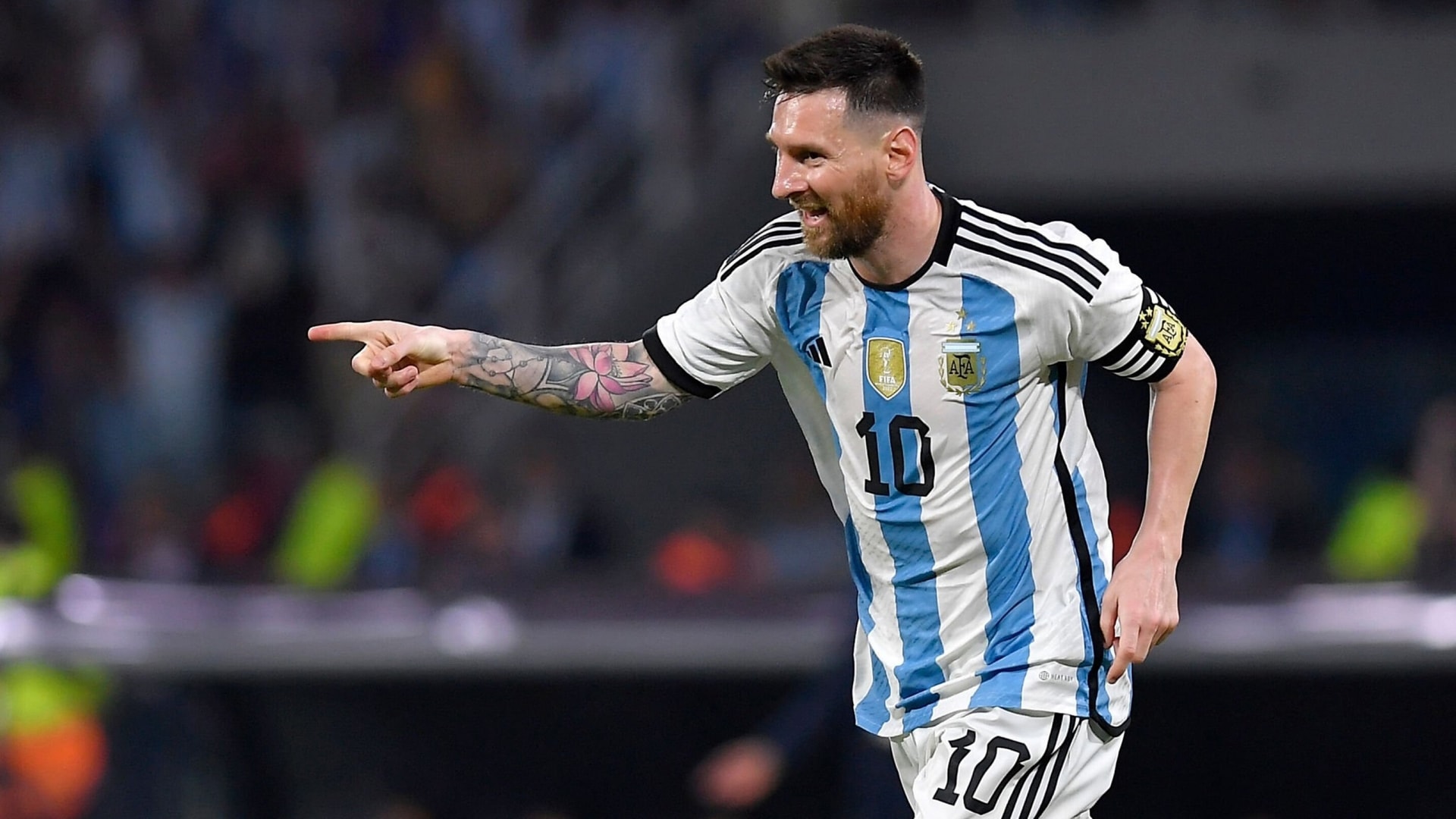 Messi ghi hattrick kèm 1 kiến tạo trong 17 phút, nhường phạt đền cho ...
