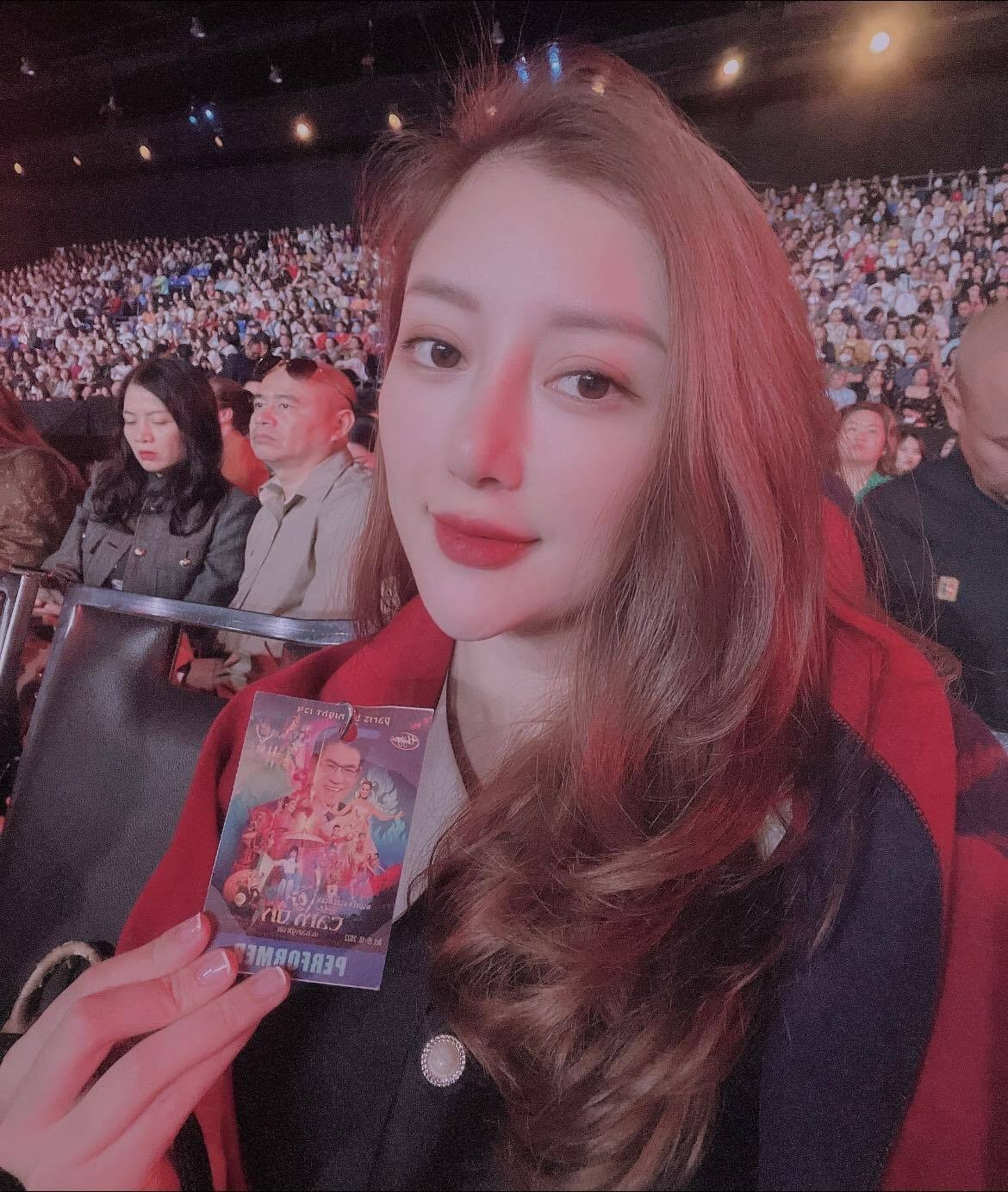 Chân dung bạn gái mới của Bằng Kiều: Xinh đẹp, 'không có điểm gì để chê'