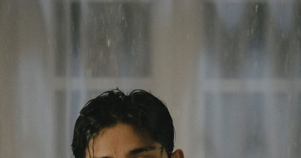 Grey D đạt chuỗi thành tích nhạc số “khủng” chỉ sau 2 ngày ra mắt MV mới