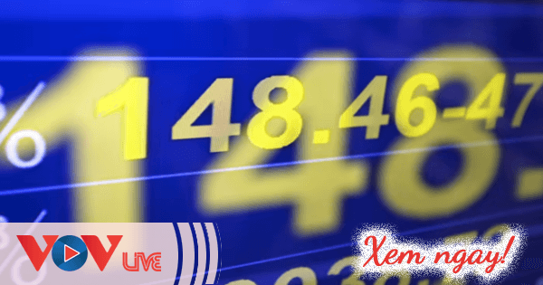 Đồng yen rớt giá xuống mức thấp nhất 32 năm so với USD